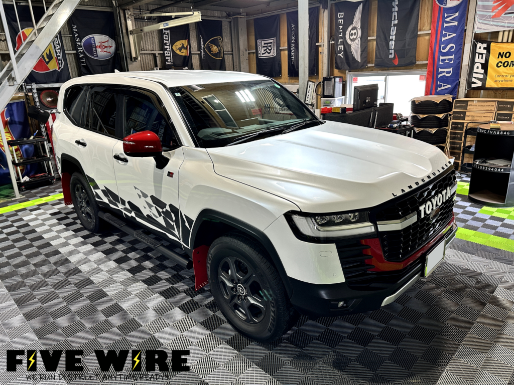 ランクル300にGrgo＆IGLA＆OBD BLOCK！ | 大阪FIVE WIRE公式ブログ