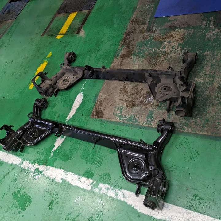 C25セレナのトレーリングアーム交換 | Viper Blog