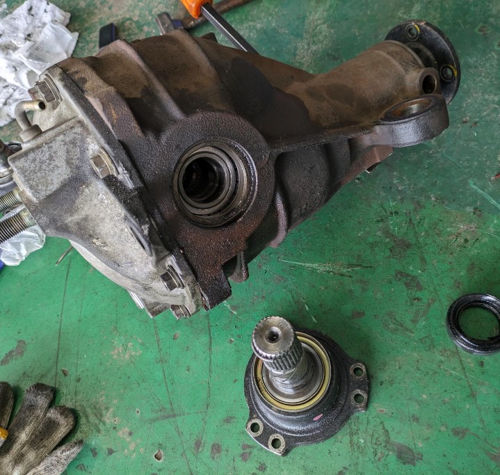 S14シルビアのリアデファレンシャルオイル漏れ | Viper Blog