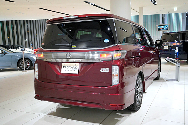 日産 エルグランド 250ハイウェイスター プレミアム アーバンクロム レッド Nissan Elgrand 250 Highway STAR Premium Urban Chrome ...