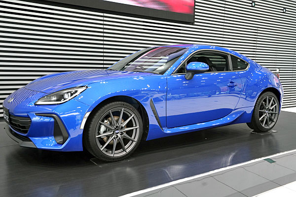 スバル BRZ S (6MT) ブルー Subaru BRZ S (6MT) : Blue | Car and Moto in Japan