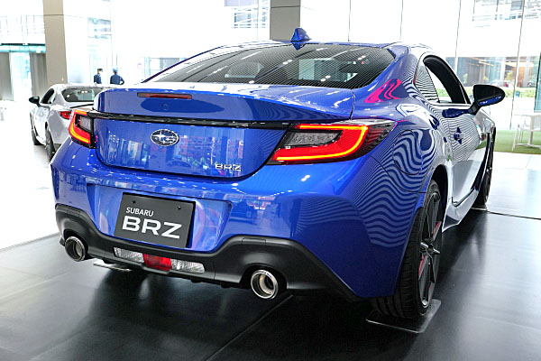 スバル BRZ S (6MT) ブルー Subaru BRZ S (6MT) : Blue | Car and Moto in Japan
