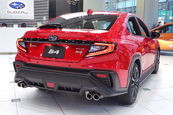 スバル WRX S4 GT-H EX レッド Subaru WRX S4 GT-H EX : Red | Car and Moto in Japan