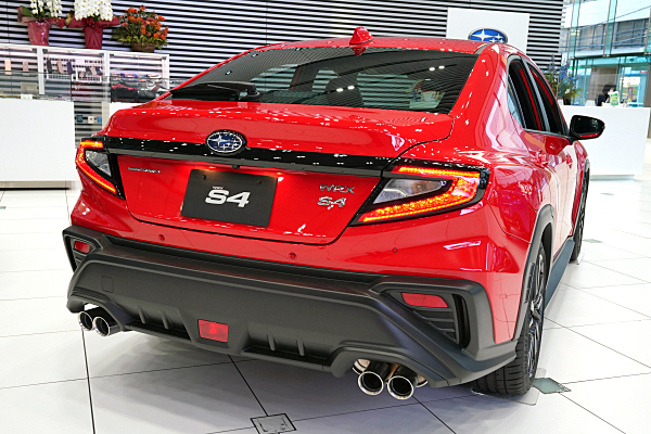 スバル WRX S4 GT-H EX レッド (2) Subaru WRX S4 GT-H EX : Red (2) | Car and Moto in Japan