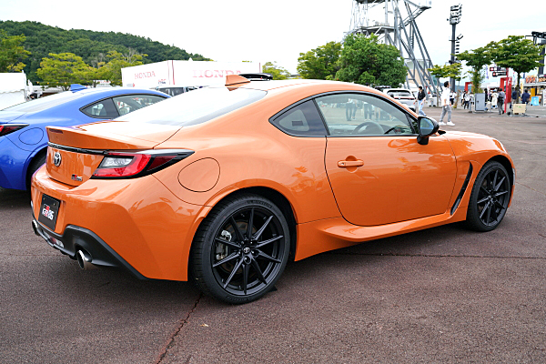 トヨタ GR86 RZ 10th アニバーサリーリミテッド オレンジ Toyota GR86 RZ "10th Anniversary Limited" : Orange | Car and ...