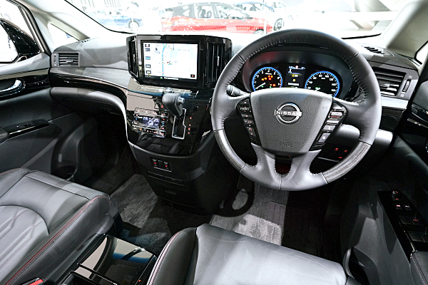 日産 エルグランド 250ハイウェイスター プレミアム アーバンクロム ブラック Nissan Elgrand 250 Highway STAR Premium Urban Chrome ...