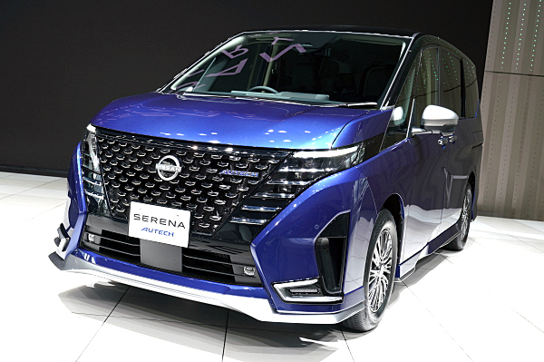 日産 セレナ イーパワー オーテック ブルー / ブラック Nissan Serena e-POWER AUTECH : Blue / Black | Car and Moto in Japan