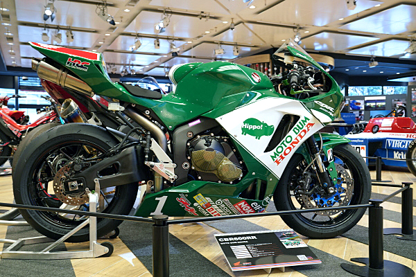 ホンダ CBR600RR 2022 ST600 #3 Honda CBR600RR 2022 ST600 #3 | Car and Moto in Japan