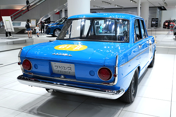 プリンス スカイライン GT 1964 S54A-1 Prince Skyline GT 1964 S54A-1 | Car and Moto in Japan