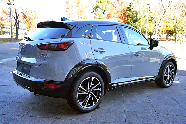 マツダ CX-3 15S ビビッドモノトーン グレー / ブラック Mazda CX-3 15S Vivid Monotone : Gray / Black | Car and Moto in ...