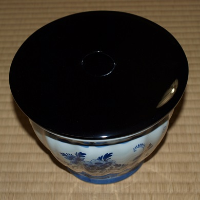 デルフト窯 草花絵水指 鵬雲斎宗匠 | 茶道具 小西康のぶろぐ デルフト窯 草花絵水指 鵬雲斎宗匠 | 茶道具 小西康のぶろぐ