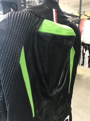 K-0080XX アライズスーツ :KUSHITANI 宇都宮店 | KUSHITANI 宇都宮店 K-0080XX アライズスーツ :KUSHITANI 宇都宮店 | KUSHITANI 宇都宮店