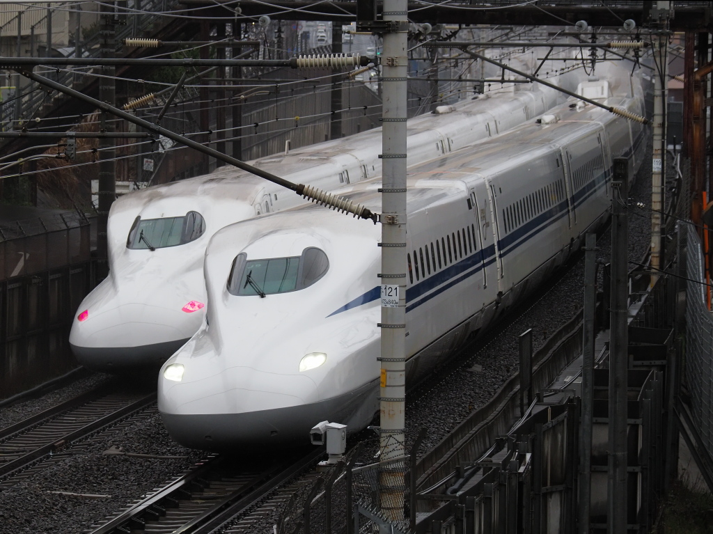 No.1015 N700S J7 J2 J9編成 雨の山科付近にて(その2) | TETSUYA氏ブログ