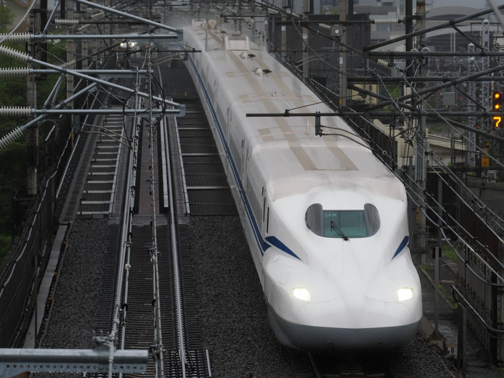 No.2084 N700S J14 J40 J5編成 雨の本町跨線橋(東山トンネル西)にて | TETSUYA氏ブログ