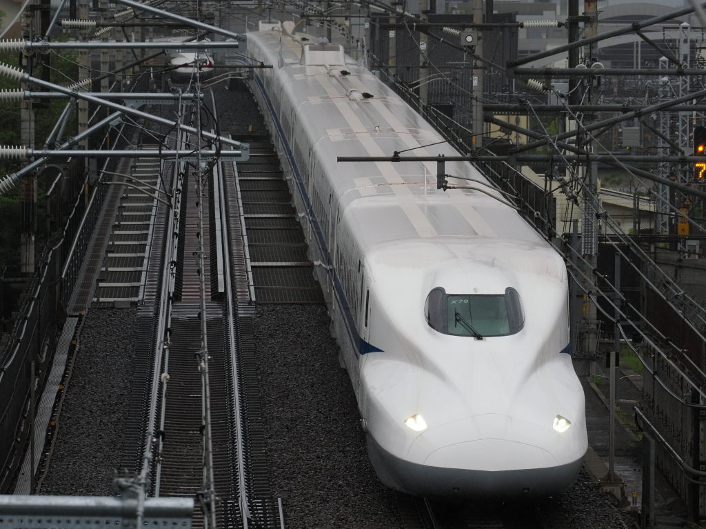 No.2085 N700a X59 X80 X78編成 雨の本町跨線橋(東山トンネル西)にて | TETSUYA氏ブログ