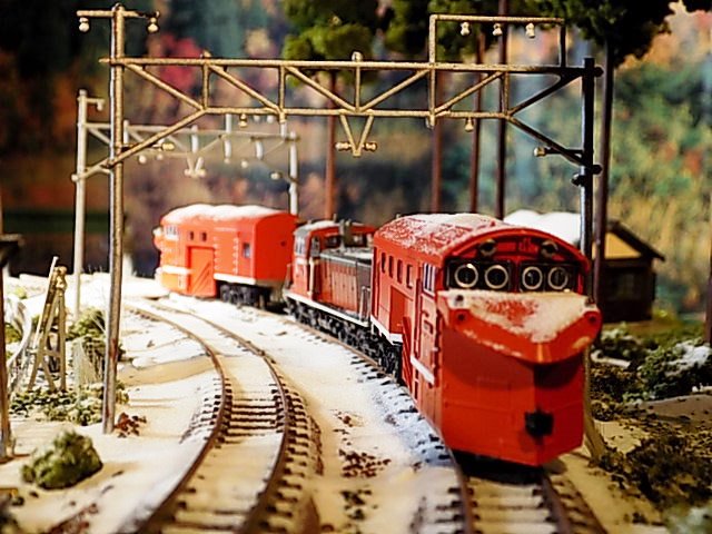 今シーズン最強・最長寒波“重い豪雪”まだまだ出動！[KATO] DD16 / DD16 304 ラッセル式除雪車が雪の中をラッセルする。 | 湘南急行鉄道物語