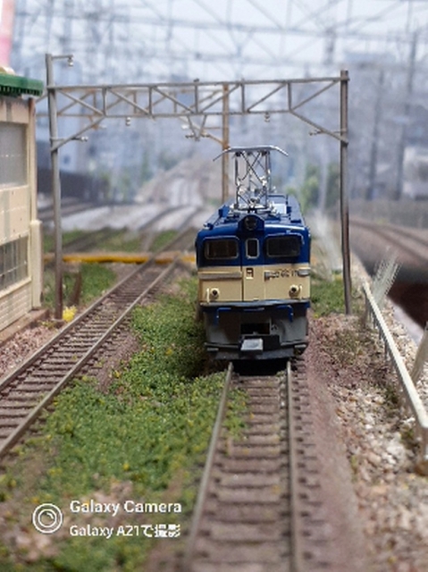 KATO ED62とタキ貨物列車の編成が複線トラス鉄橋エンドレスレイアウトを走る走る！ | 湘南急行鉄道物語