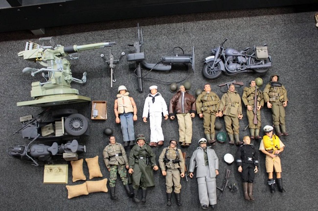 大阪店店頭引き取り限定! 1/6アクションフィギュアを車輌、含め 大阪店店頭引き取り限定! 1/6アクションフィギュアを車輌、含め