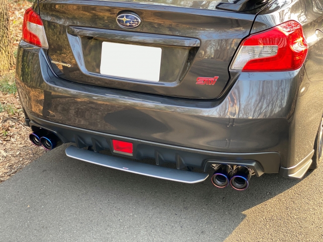 【取付レビュー】WRX STI / S4 VAB/VAG マフラーカッター 90mm ブルー 耐熱ブラック塗装 スラッシュカット 4本 高純度SUS304ステンレス SUBARUの取付レビュー ...