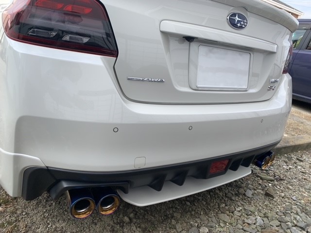 【取付レビュー】WRX STI / S4 VAB/VAG マフラーカッター ドームタイプ 90mm ブルー 4本 スバル 鏡面 高純度SUS304ステンレス SUBARUの取付レビューを ...
