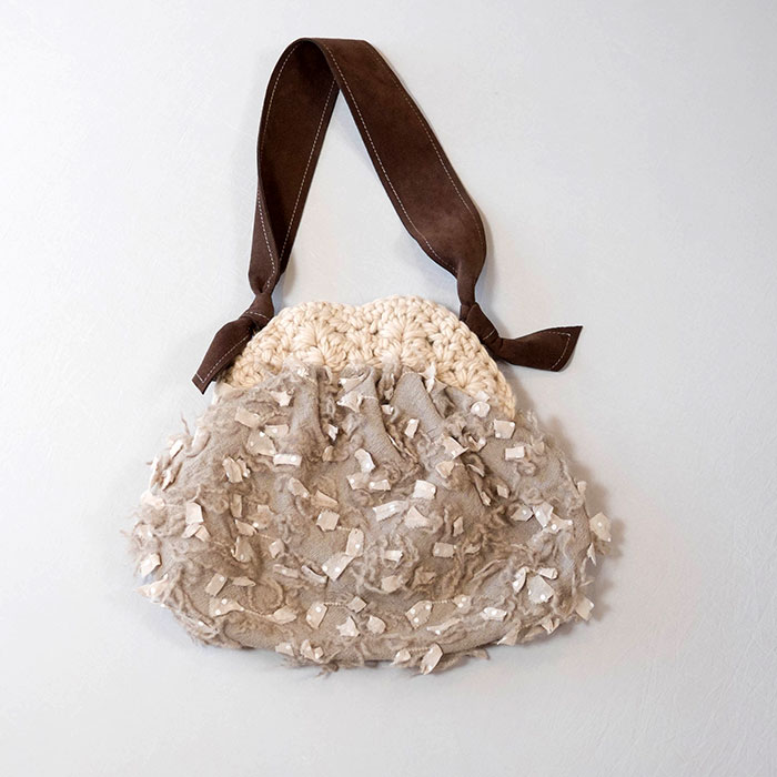 ミナペルホネン×ヒトミシノヤマ lumi bag #beige | Lin total ミナペルホネン×ヒトミシノヤマ lumi bag #beige | Lin total