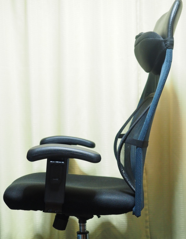 椅子の肘掛けが壊れたので交換した。サンワサプライ 肘パーツ SNC-ARM8 | オススメPC関連とかのレビュー