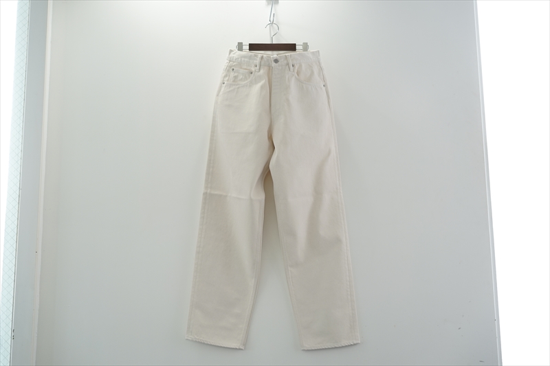 AURALEE(オーラリー)19AW Collectionから、HARD TWIST DENIM 5P AURALEE(オーラリー)19AW Collectionから、HARD TWIST DENIM 5P