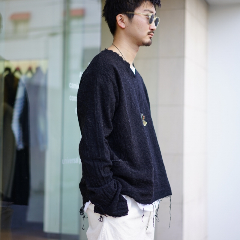 SUNSEA(サンシー)22AW Collectionの新作、Shrinkage V-Neckのご紹介です。 | BALUCA JOURNAL