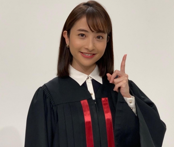 小ぶりでも形の良さそうなニットおっぱいも可愛い日比麻音子！！ | 新・女子アナ図鑑