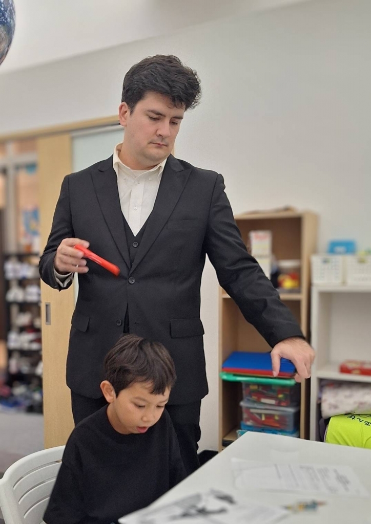 How do living things get food in a rain forest?(Gotanda) | 英語学童ACCESS