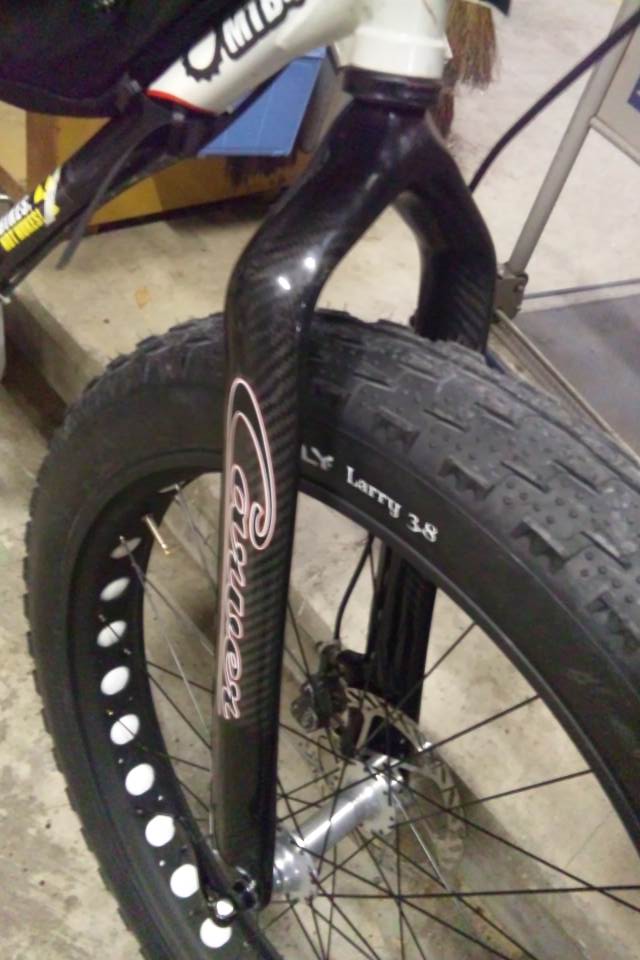 カーボンファットフォークきました | Alternative Bicycles