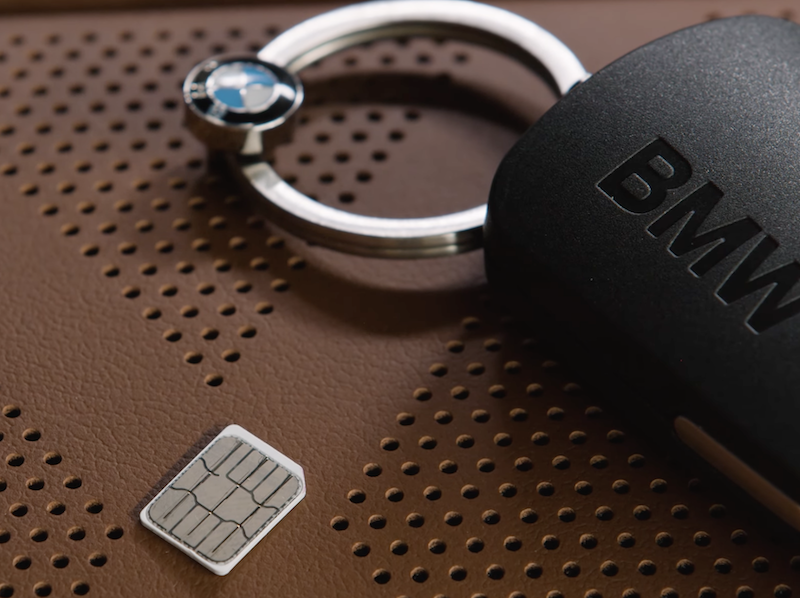 BMWハウツー動画「BMW SIMリーダーのセットアップと使用方法」 | BMWおたっきーず！Blog - BMW総合情報ブログ