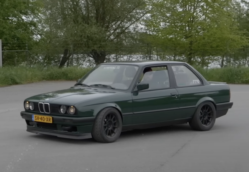 BMW 3シリーズ(E30)にBMW 5シリーズ(E34)のM50エンジンを搭載！ | BMWおたっきーず！Blog - BMW総合情報ブログ