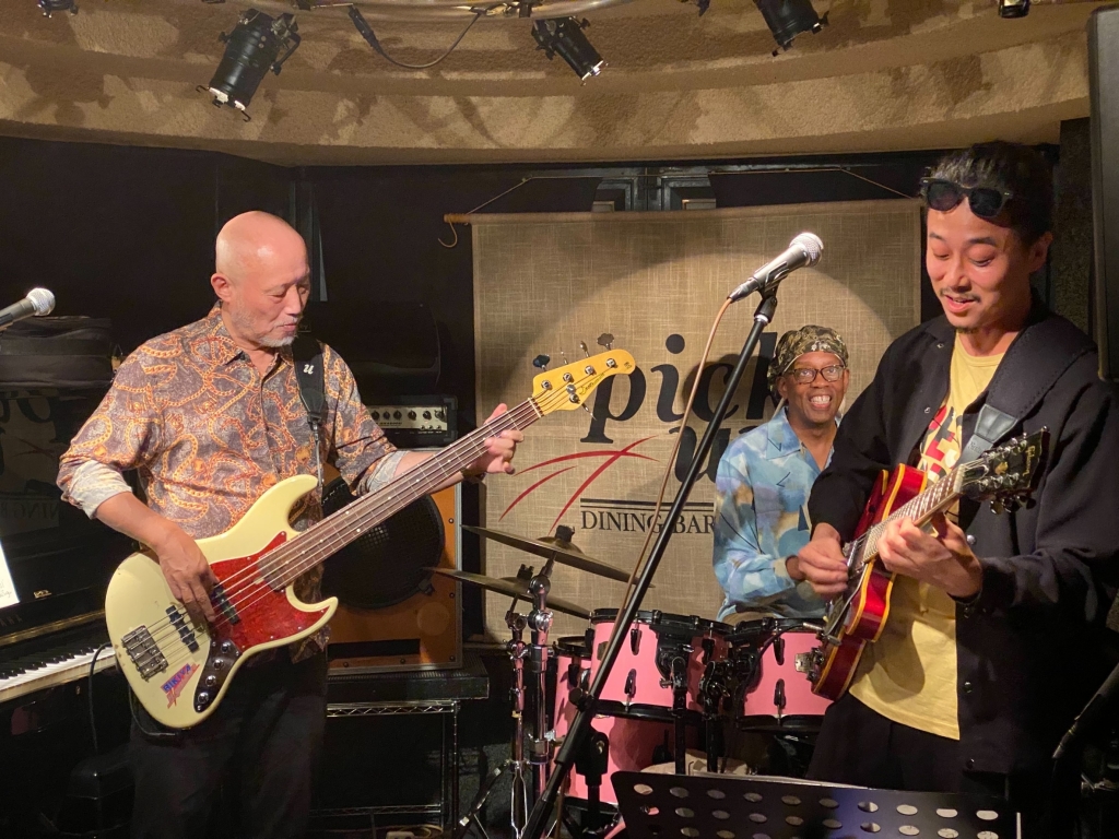 「Groove Skool」ピンクリボンライブエイド2022 | pickup ライブレポート
