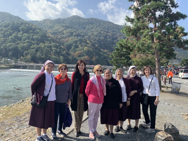 Assumption College and their students are visiting Japan. | アサンプション国際 ...