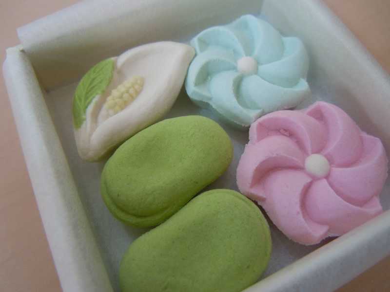 お稽古のお菓子 【本家菊家】南都七大寺【いと重菓舗】埋れ木【たねや】風あそび | 季節を愛でる