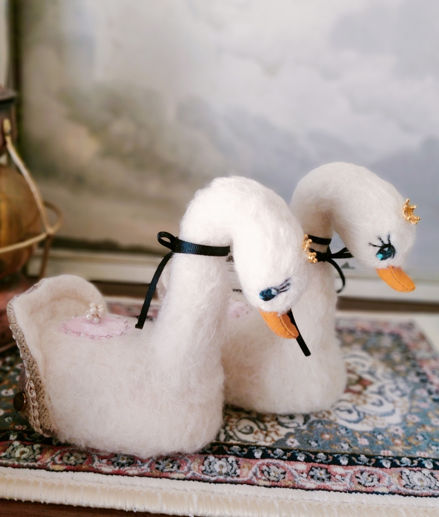 『Luv-able&Hug-able～Animal mania～展』作品紹介15 nana4さん | Junie Moon 東京・代官山店