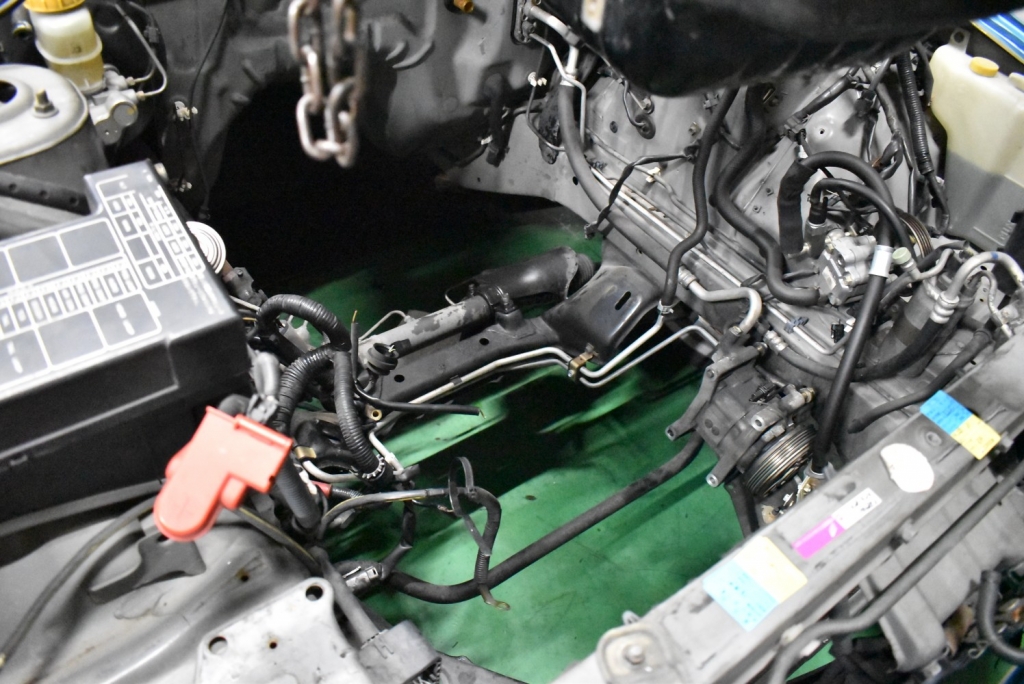 HR34スカイラインにER34 RB25DETと5速マニュアルトランスミッションを移植開始です！ | Viper Blog