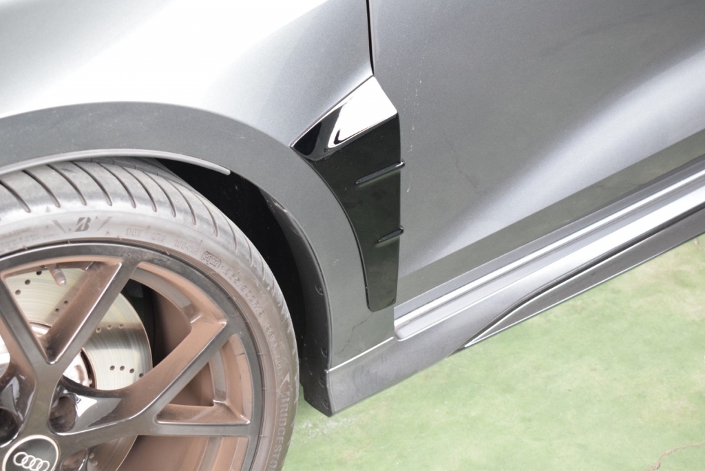 アウディRS3にカナードとフェンダーエアロダクト | Viper Blog