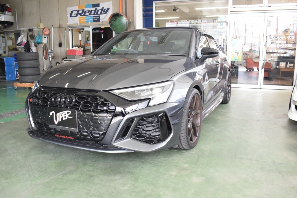 アウディRS3にカナードとフェンダーエアロダクト | Viper Blog