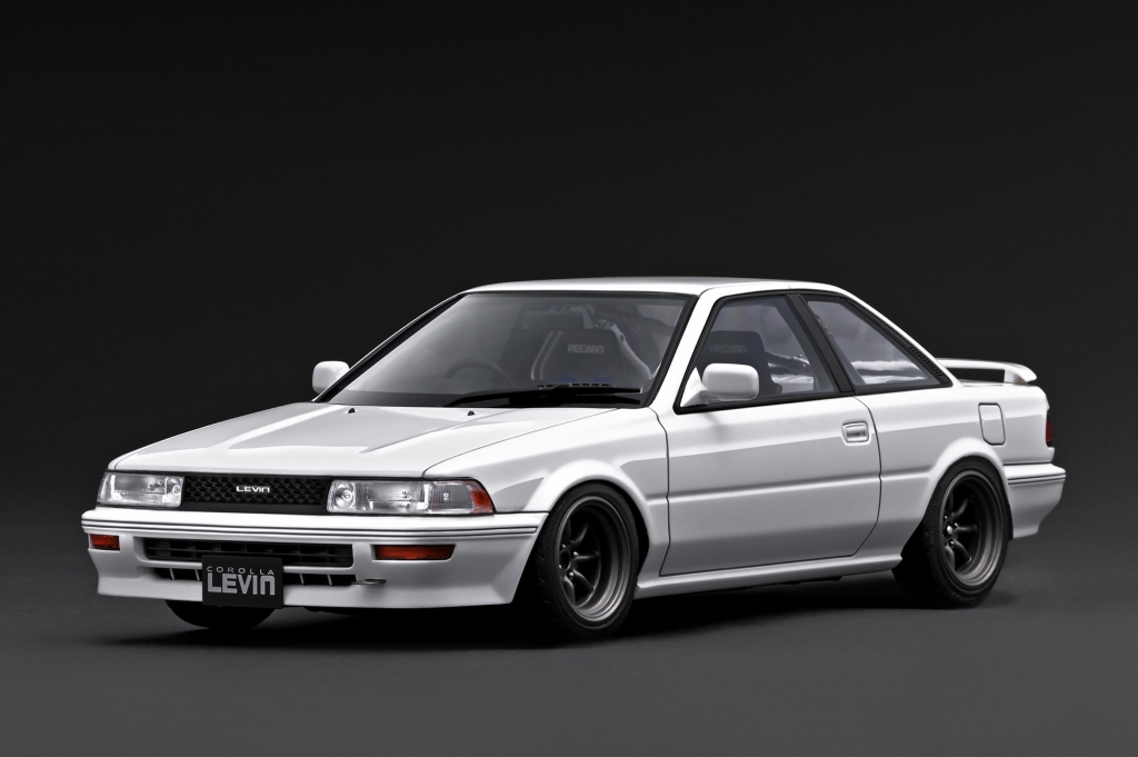 ご予約受付中！AE92 後期型「1/18 COROLLA LEVIN GT APEX (AE92)」プレーンカラーご紹介 ...