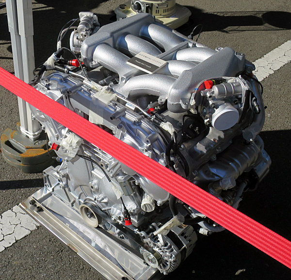 日産 GT-R VR38 エンジン組立 実演 Nissan GT-R VR38 engine assembly demonstration ...