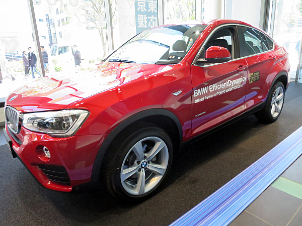 BMW X4 xDrive 28i | Car and Moto in Japan