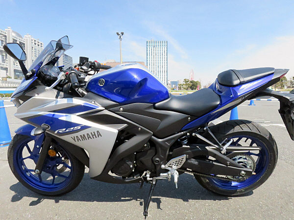 ヤマハ YZF-R3 & YZF-R25 Yamaha YZF-R3 & YZF-R25 | Car and Moto in Japan