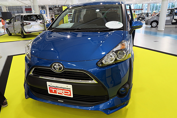 トヨタ シエンタ TRD Toyota Sienta TRD | Car and Moto in Japan