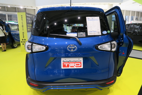 トヨタ シエンタ TRD Toyota Sienta TRD | Car and Moto in Japan