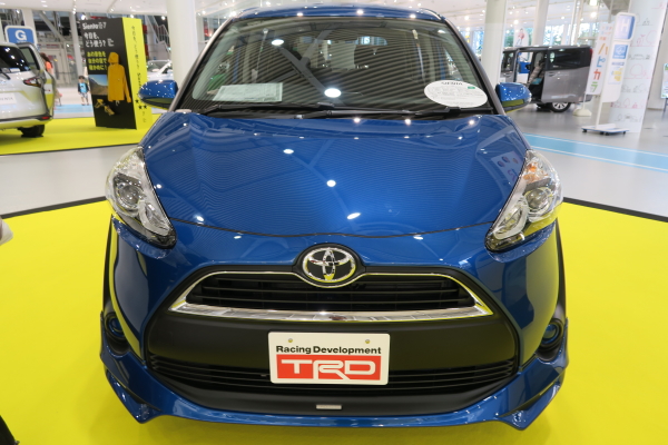 トヨタ シエンタ TRD Toyota Sienta TRD | Car and Moto in Japan
