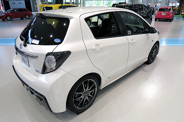 トヨタ ヴィッツ RS G's Toyota Vitz RS G's | Car and Moto in Japan