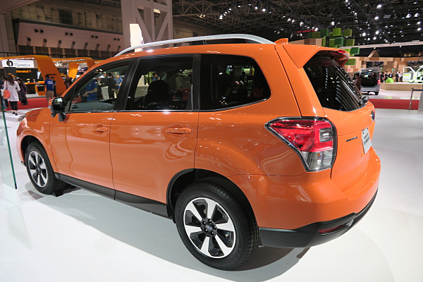 スバル フォレスター 特別仕様車 エックスブレイク Subaru Forester X-Break | Car and Moto in Japan