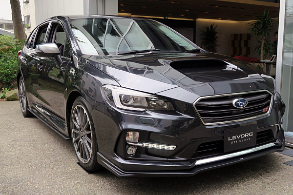 スバル レヴォーグ 1,6 STI スポーツ + STI スタイルパッケージ Subaru Levorg 1.6 STI Sport ...